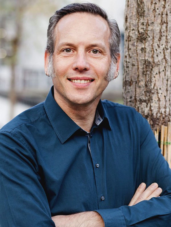 Prof. Dr. Cornelius Schubert - SFB 1472 „Transformationen des Populären“