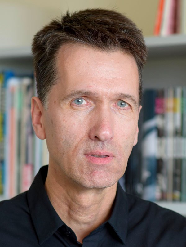 Prof. Dr. Thomas Hecken - SFB 1472 „Transformationen des Populären“